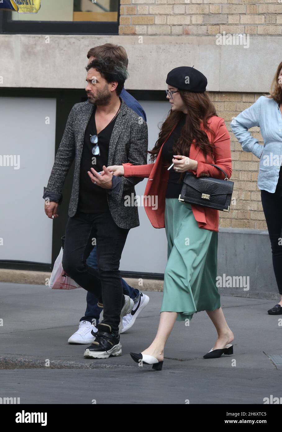 New York - NY - 05/18/2019 - Johnny Galecki and Pregnant Girlfriend ...