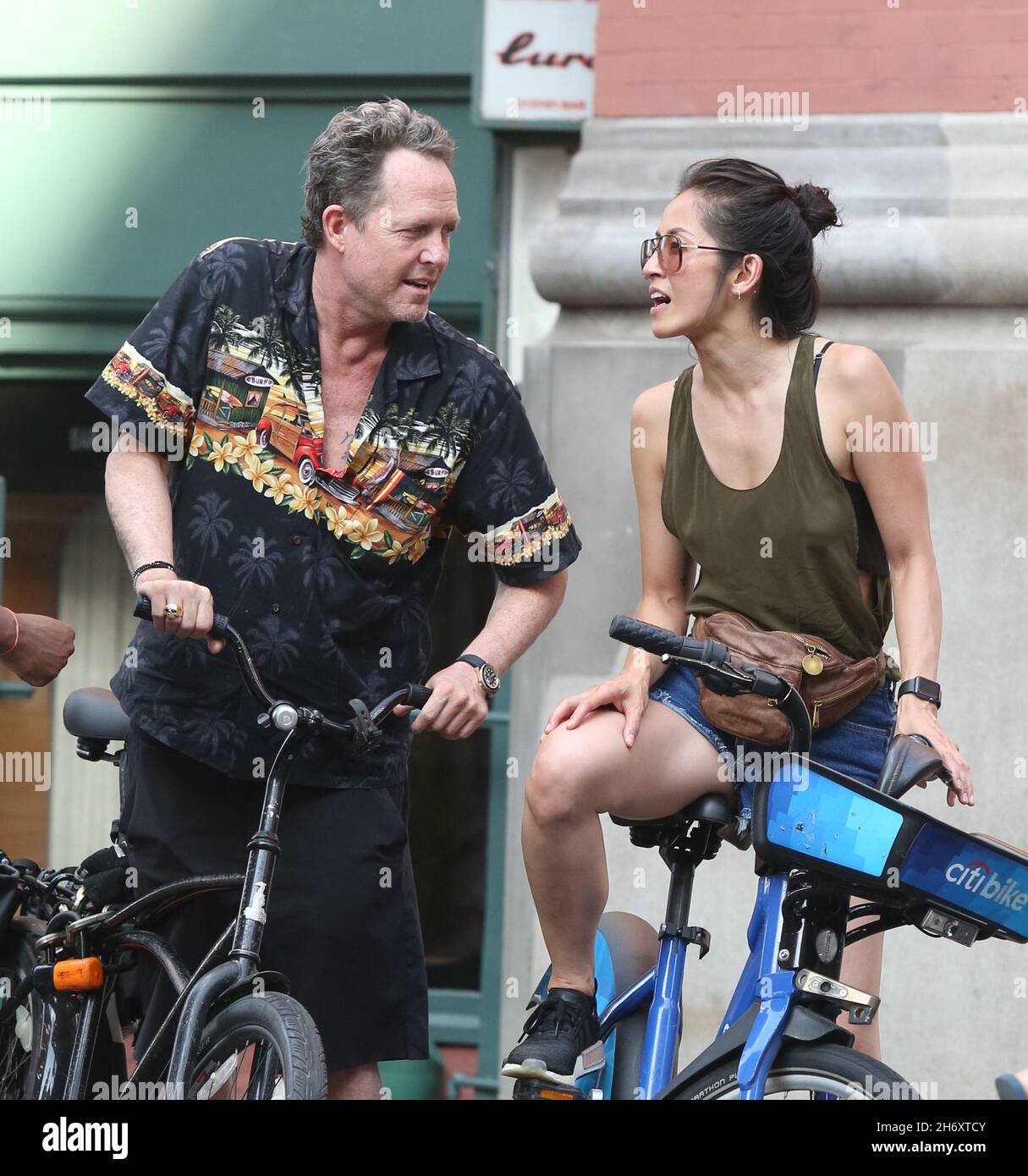 New York - NY - 07/20/2019 - Dean Winters and his girlfriend stopping ...