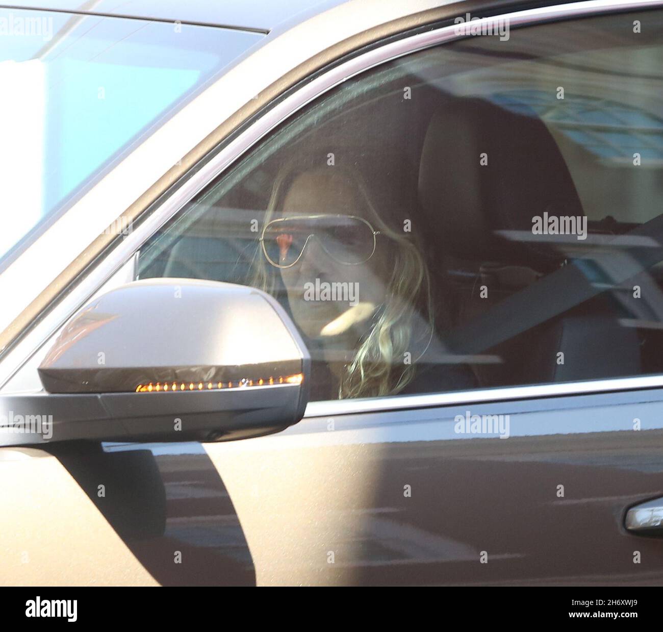New York - NY - 04/14/2019 - Sarah Jessica Parker Driving Her Car in ...