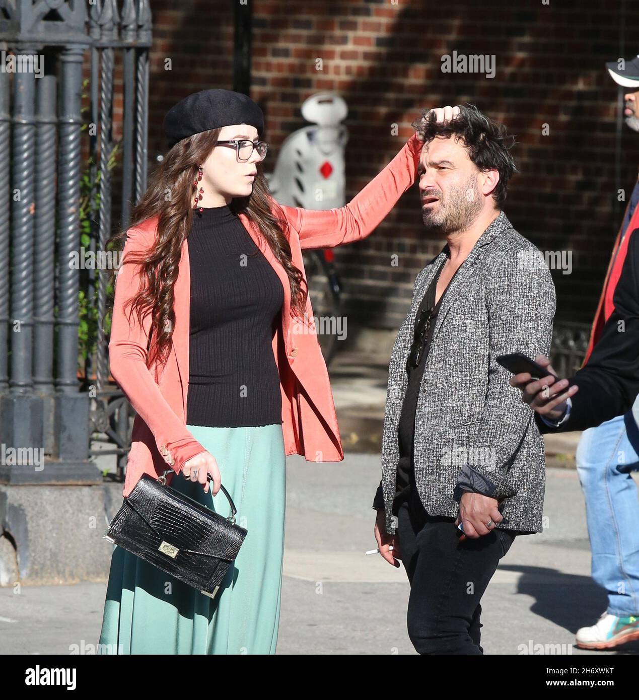 Johnny Galecki Girlfriend