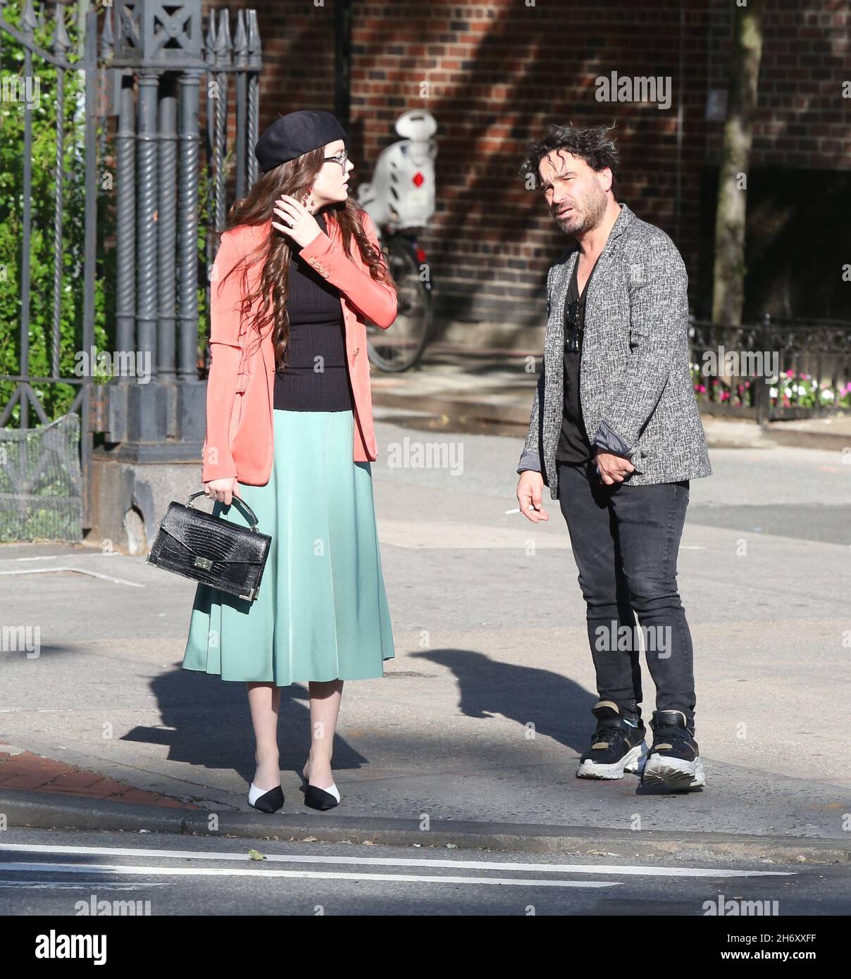 New York - NY - 05/18/2019 - Johnny Galecki and Pregnant Girlfriend ...