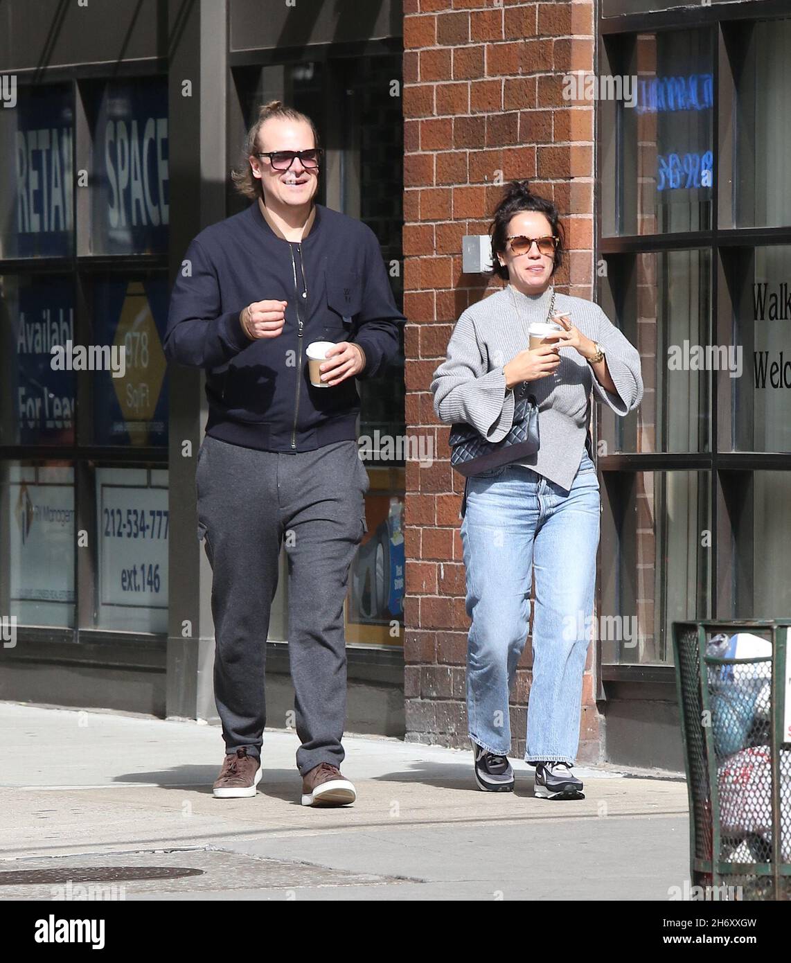 David harbour lily allen hi-res stock photography and images - Alamy
