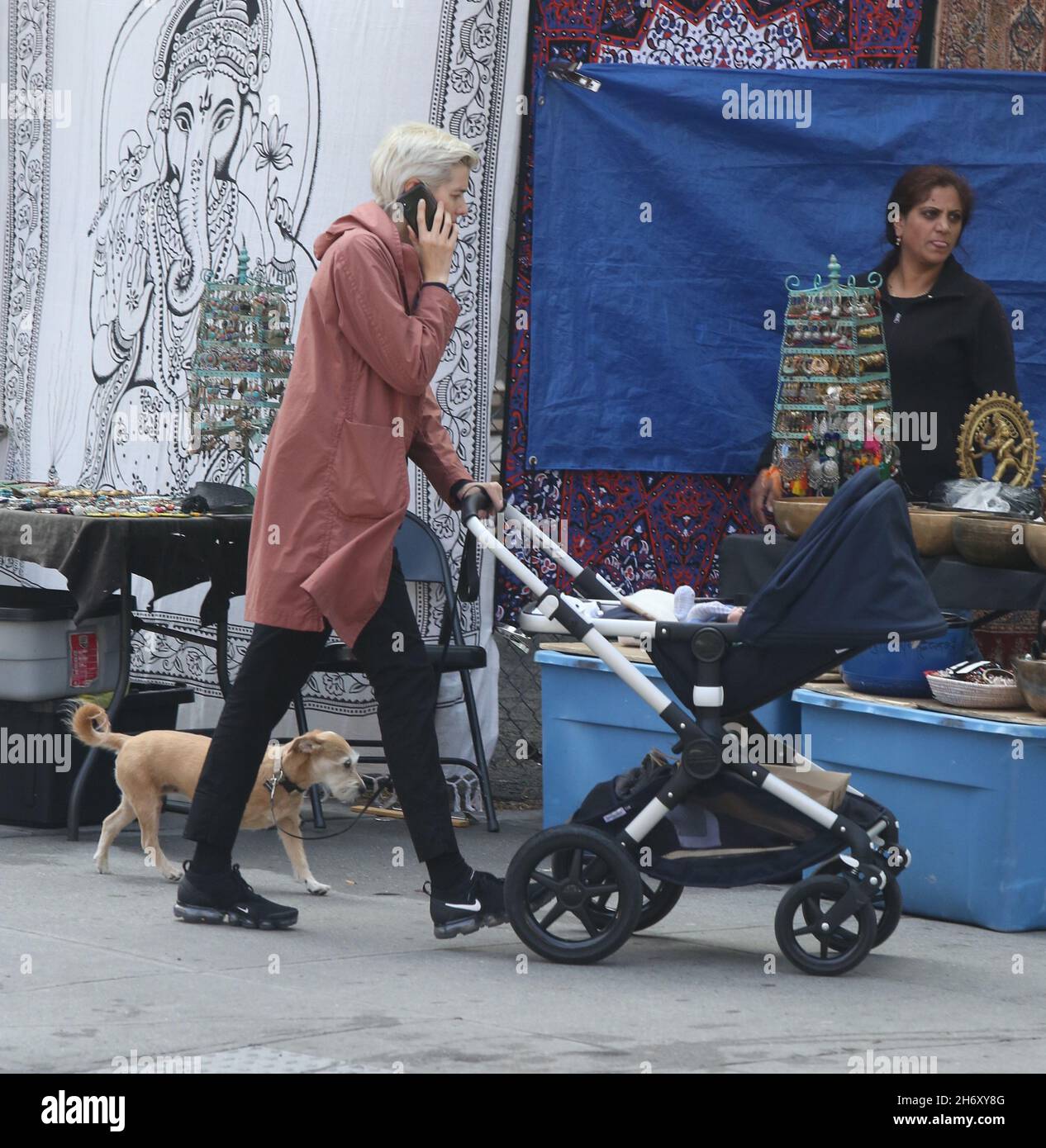 New York - NY - 05/04/2019 - Agyness Deyn Shopping in Soho with her son ...