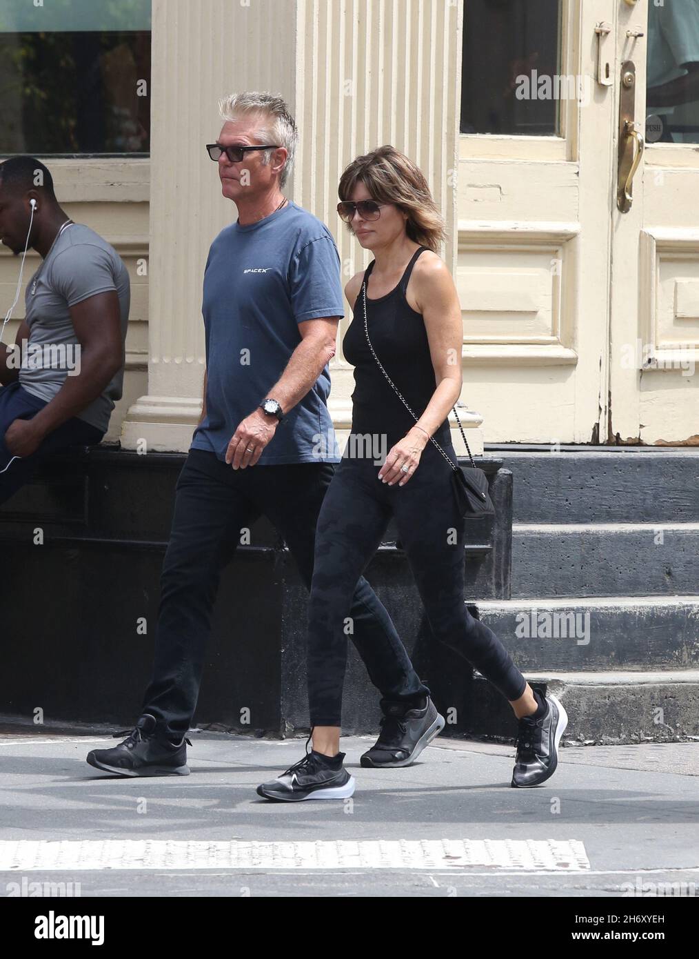 New York - NY - 08/15/2019 - Lisa Rinna and Harry Hamlin Out in Soho ...