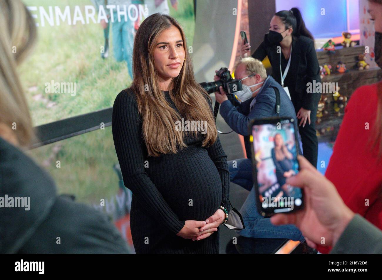 18 November 2021, North Rhine-Westphalia, Hürth: Singer Sarah Engels is ...