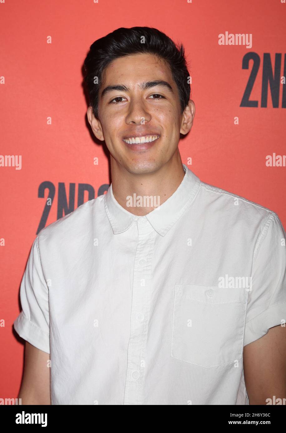 New York - NY - 20190723 - Photo call with the cast and creative team ...