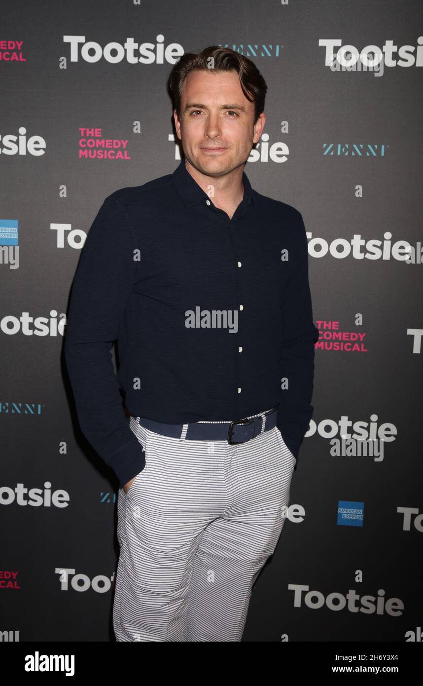 New York - NY - 20190423 - Opening Night arrivals for Tootsieon ...