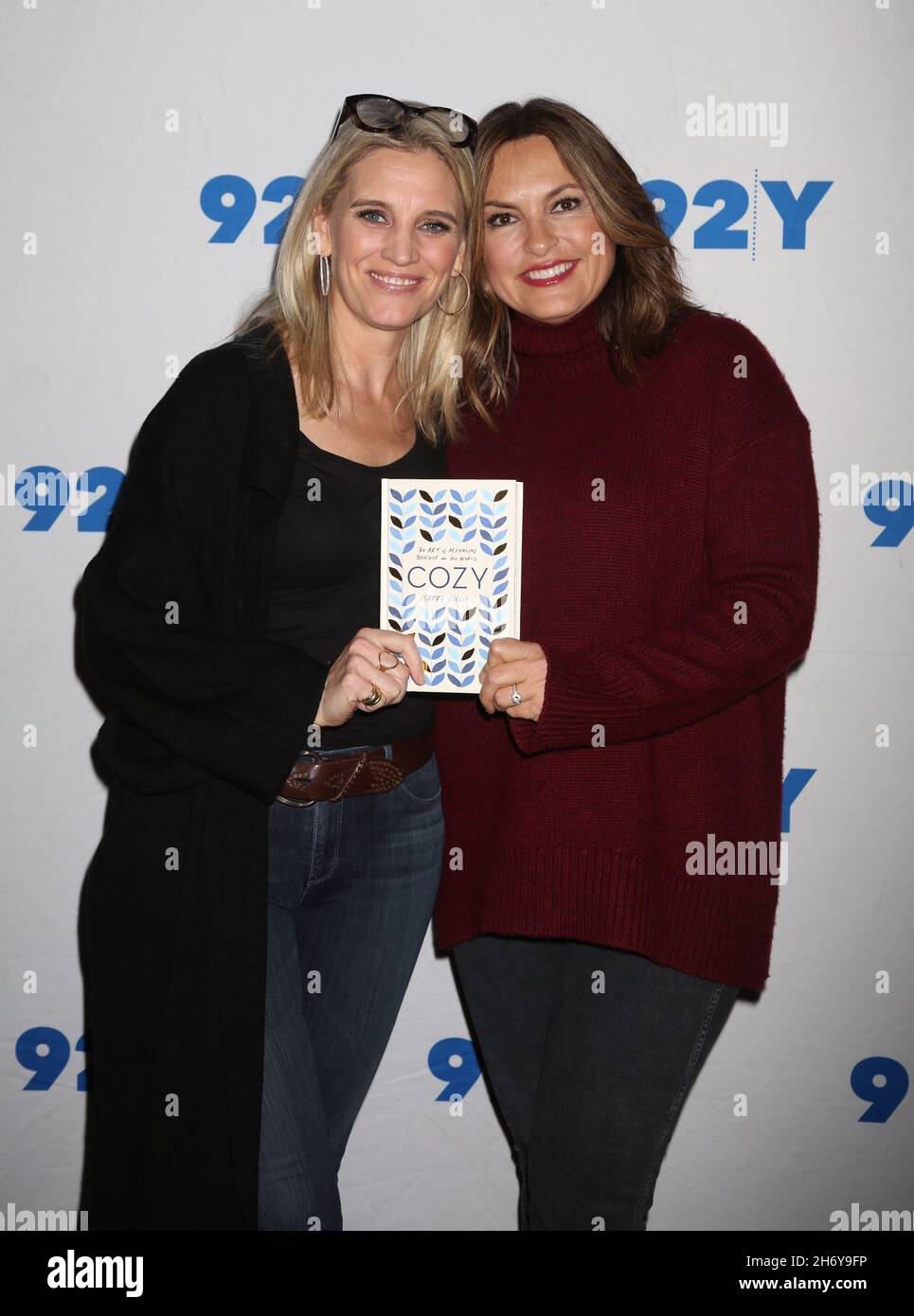 New York - NY - 20190212 - Isabel Gillies in Conversation with Mariska ...