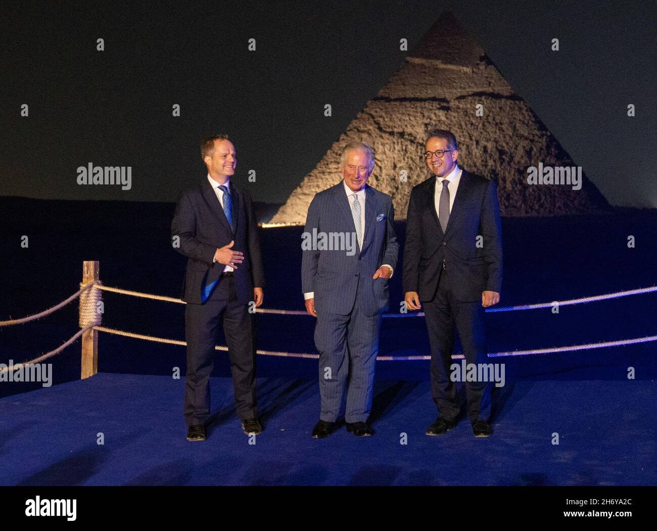 9 pyramids lounge hi-res stock photography and images - Alamy