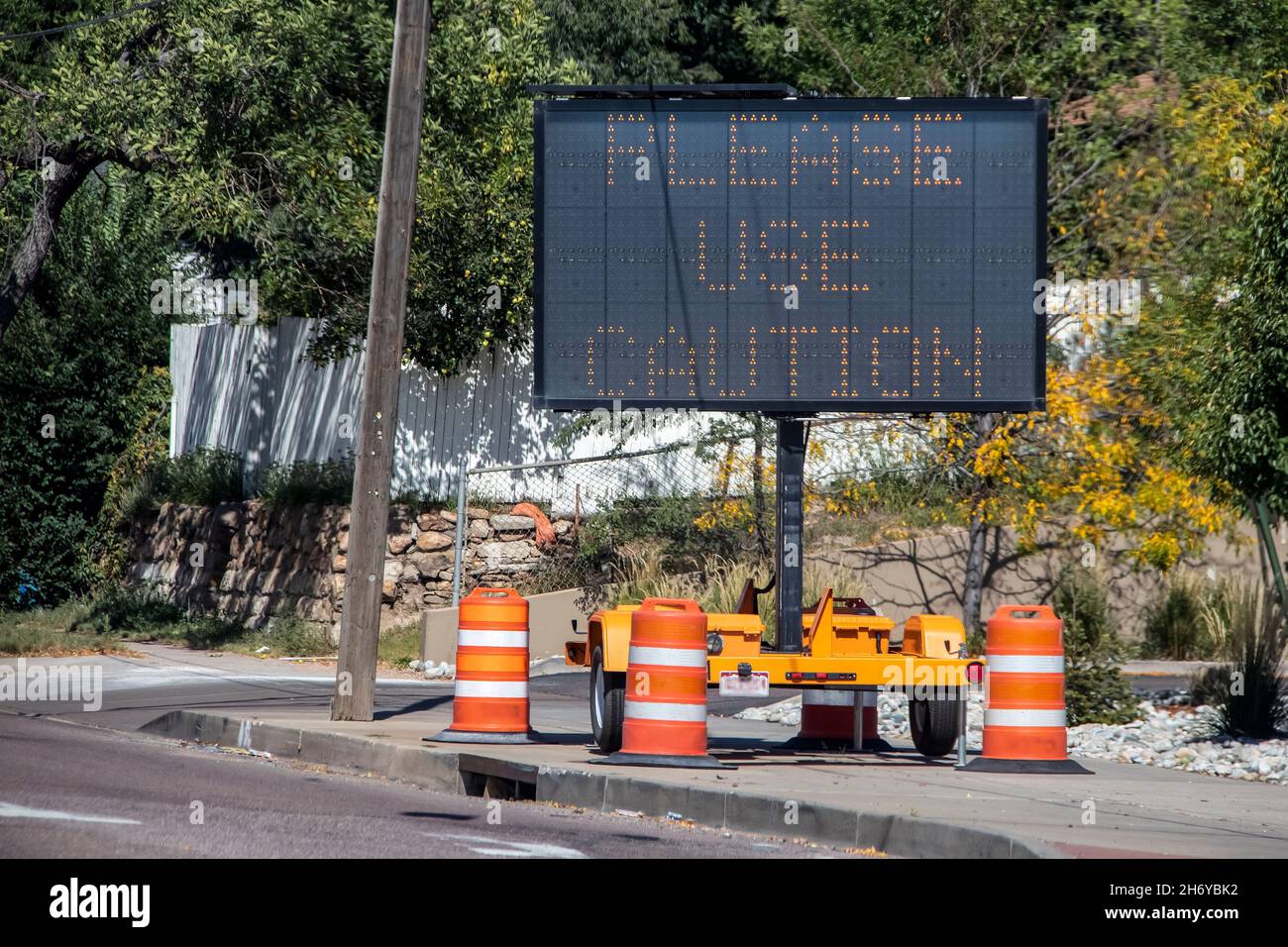 Solar powered construction sign hi-res stock photography and images - Alamy