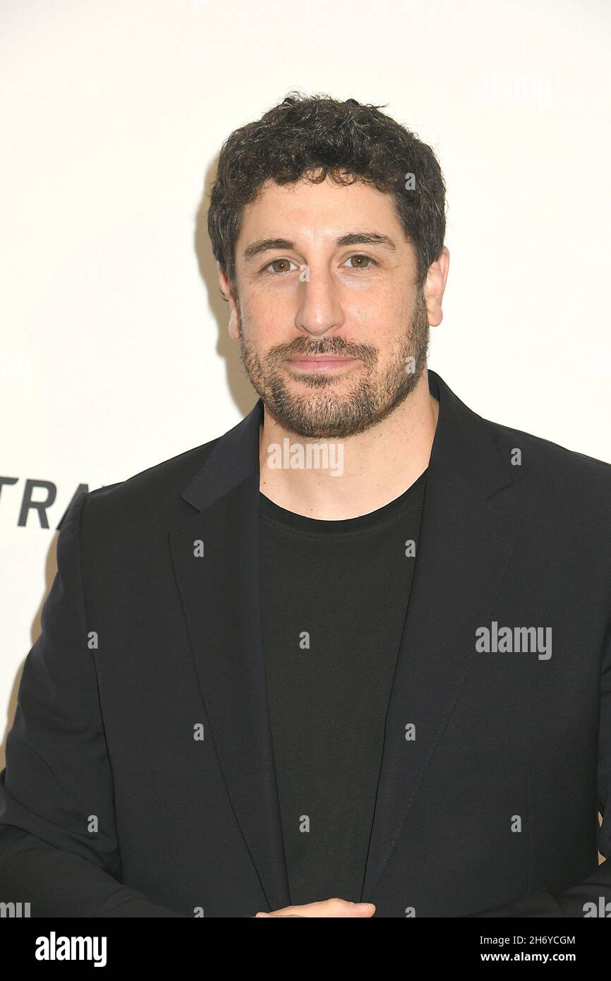 Jason biggs 2021 hi-res stock photography and images - Alamy