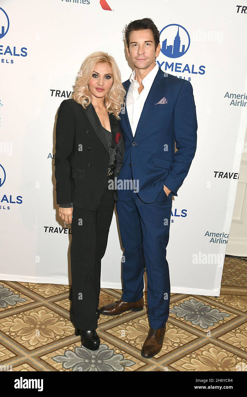 Andy karl and orfeh hi-res stock photography and images - Alamy