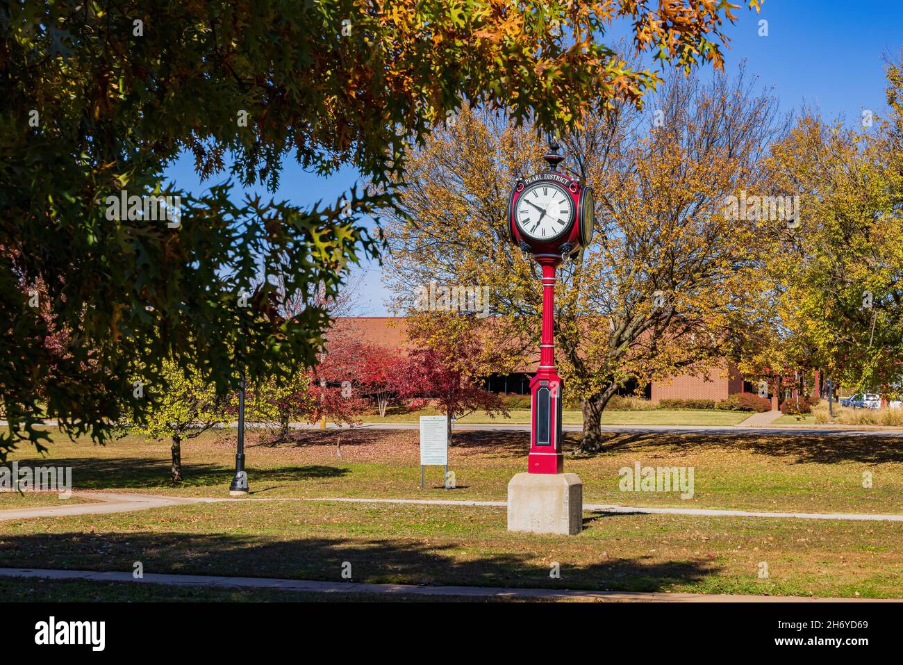 Beautiful fall color fo Veterans Park at Tulsa, Oklahoma Stock Photo ...