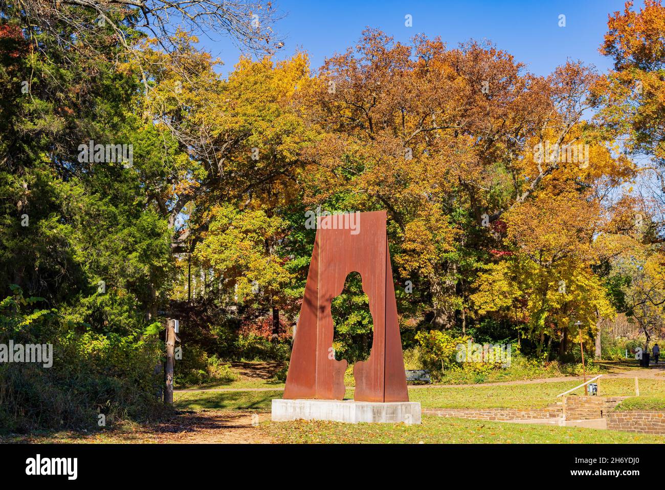 Beautiful fall color in the famous Philbrook Museum of Art at Tulsa ...