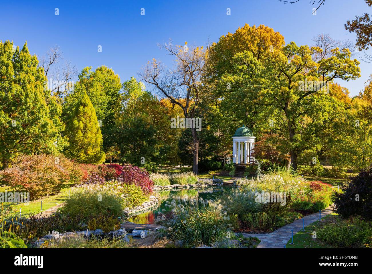 Beautiful fall color in the famous Philbrook Museum of Art at Tulsa ...