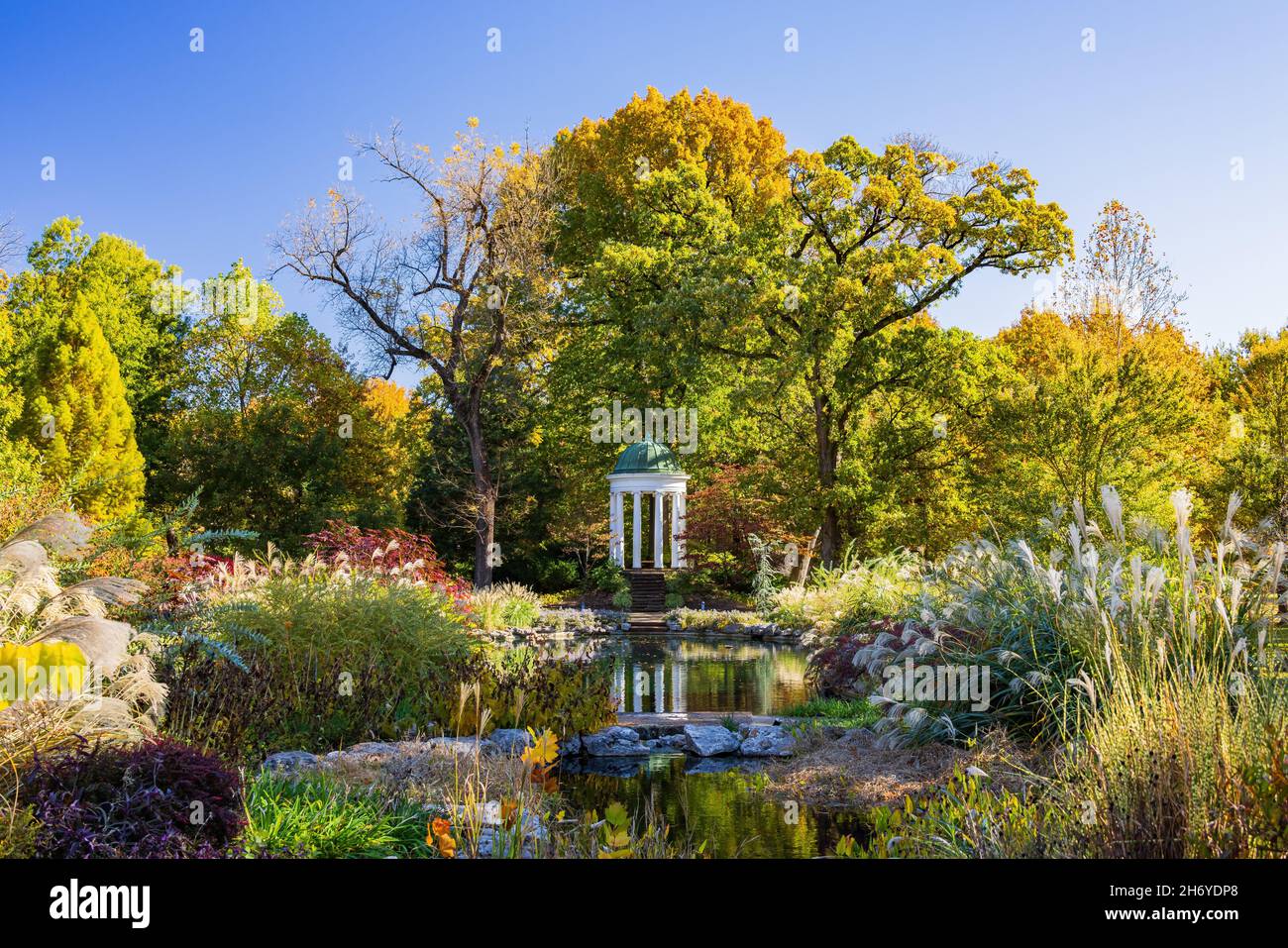 Beautiful fall color in the famous Philbrook Museum of Art at Tulsa ...