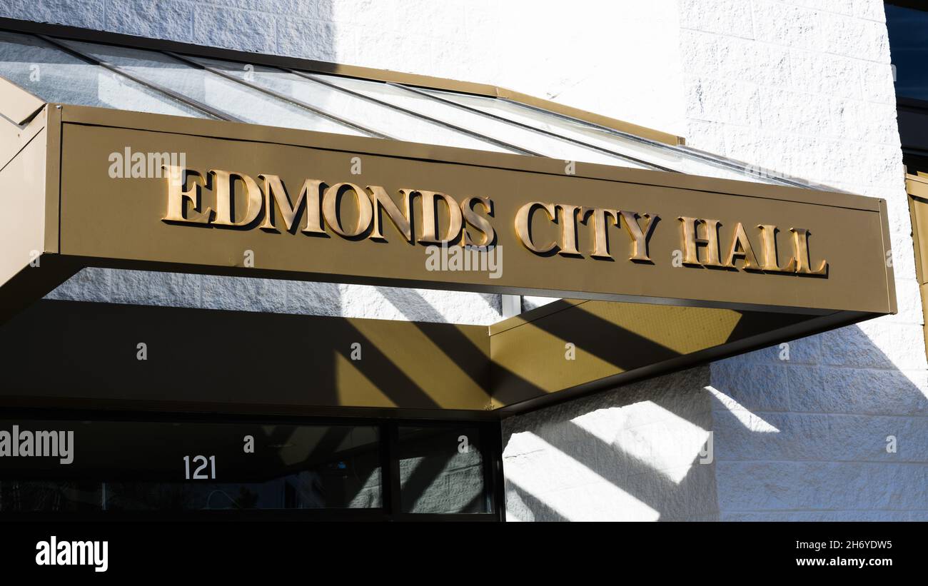 Edmonds city hall hi-res stock photography and images - Alamy