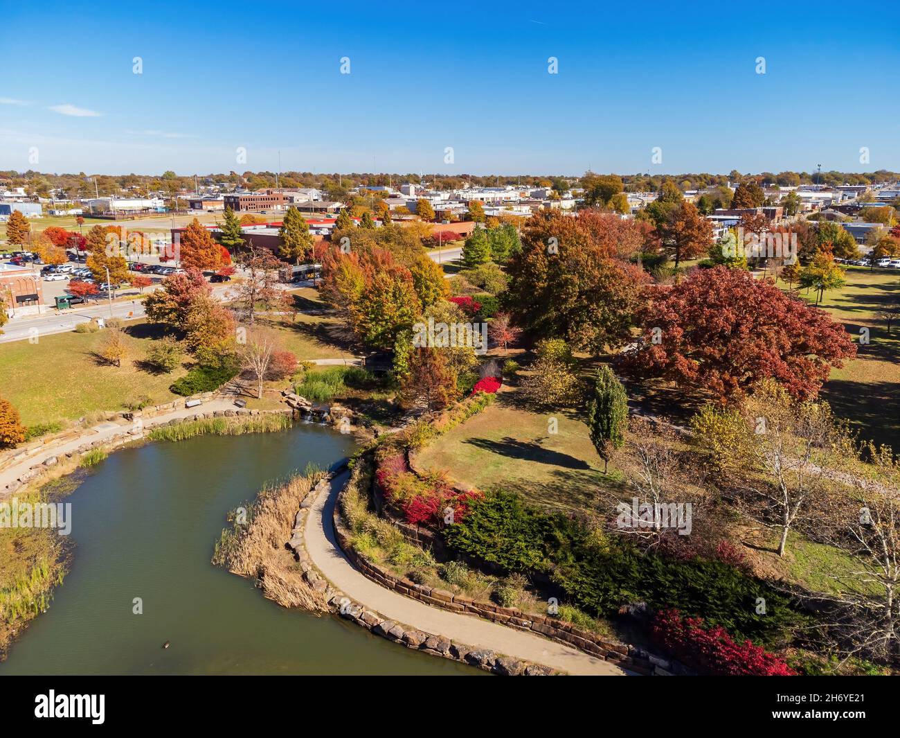 Aerial view of the fall color of Veterans Park at Tulsa, Oklahoma Stock ...