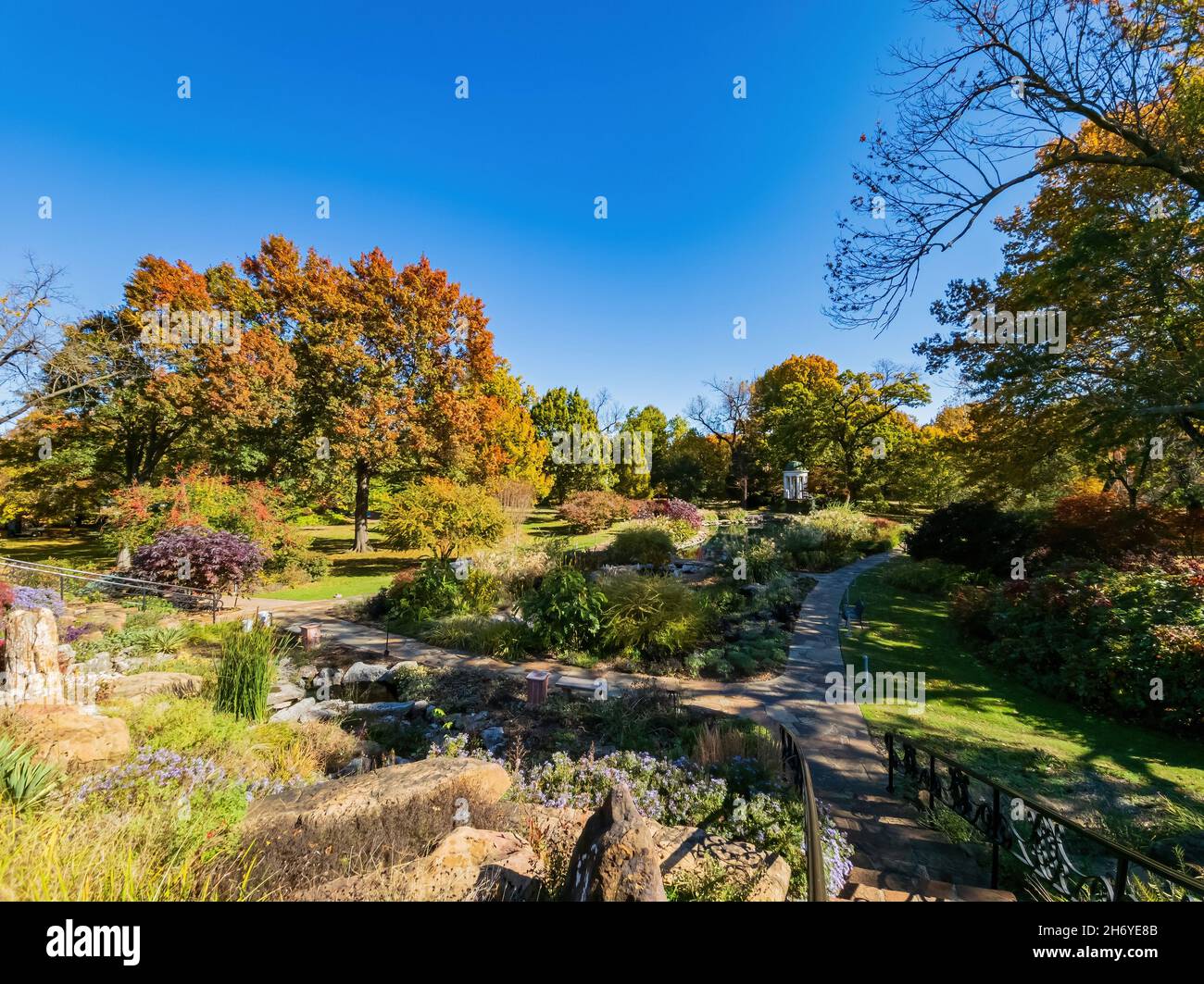 Beautiful fall color in the famous Philbrook Museum of Art at Tulsa ...