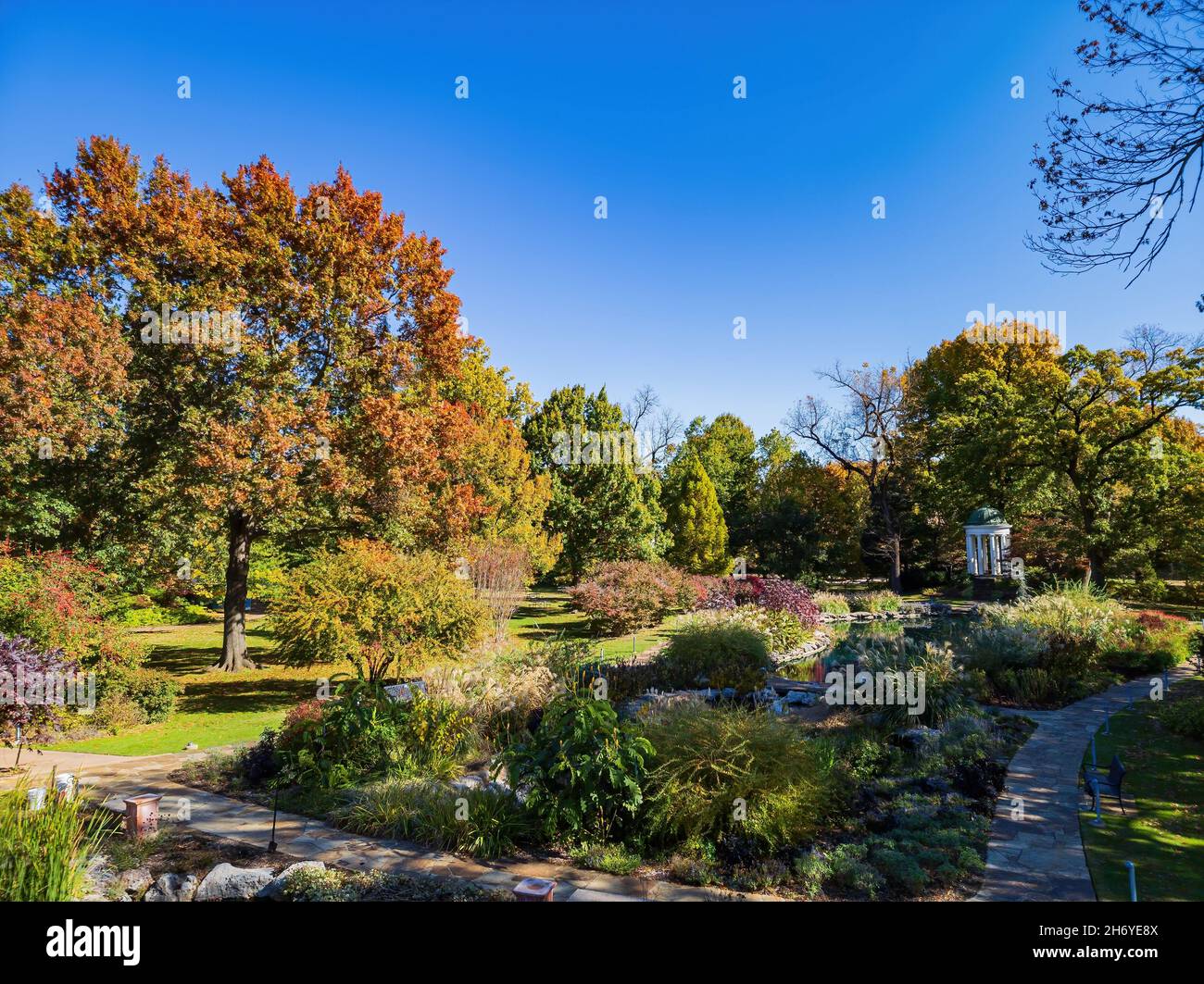 Beautiful fall color in the famous Philbrook Museum of Art at Tulsa ...