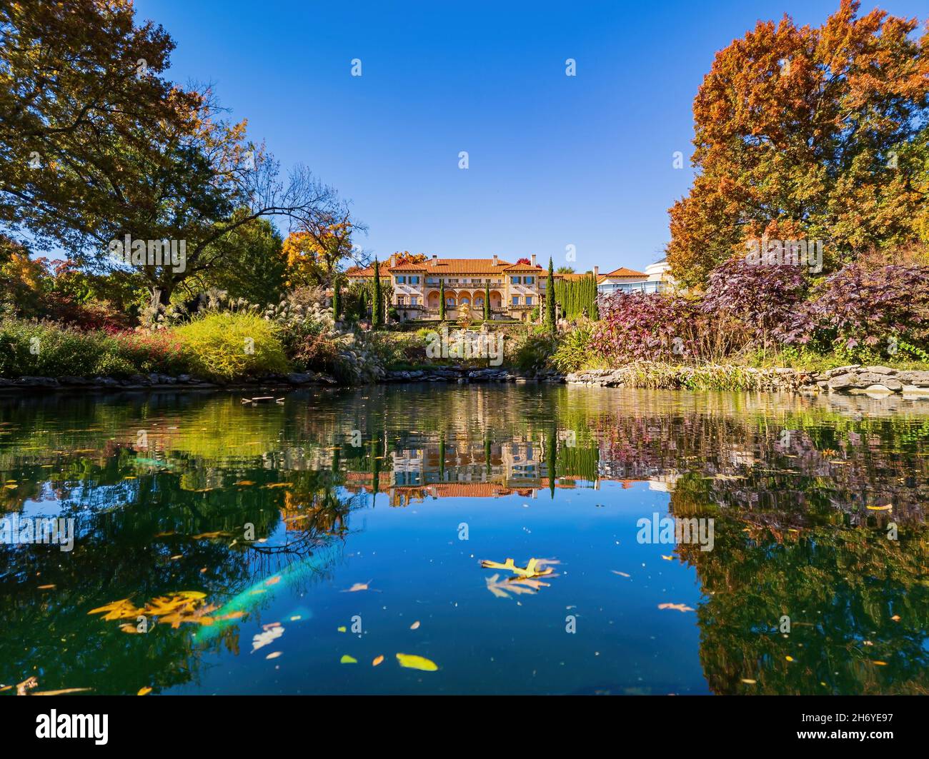 Beautiful fall color and mansion in the famous Philbrook Museum of Art ...
