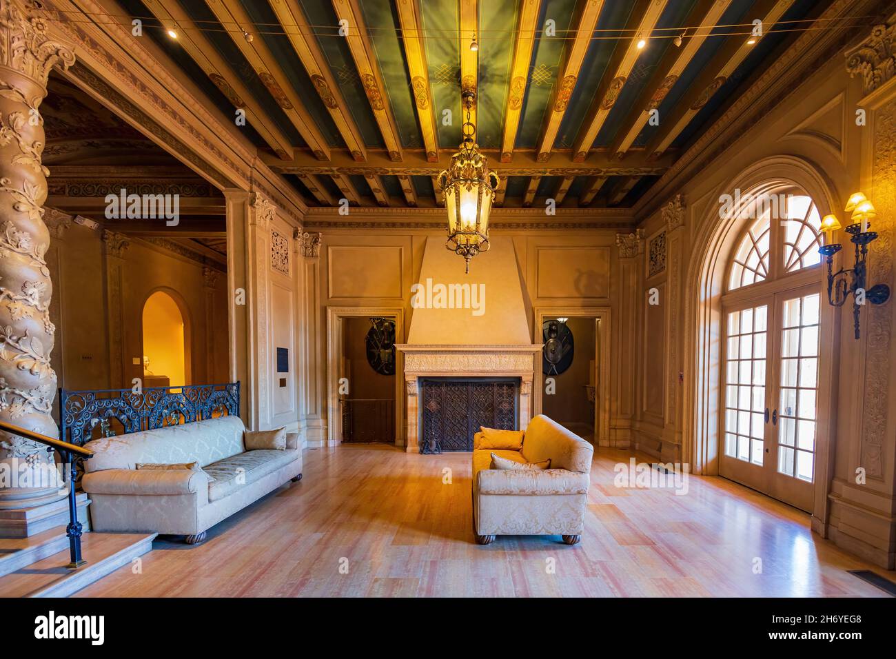 Tulsa, NOV 12 2021 -Interior view of the main building of Philbrook ...