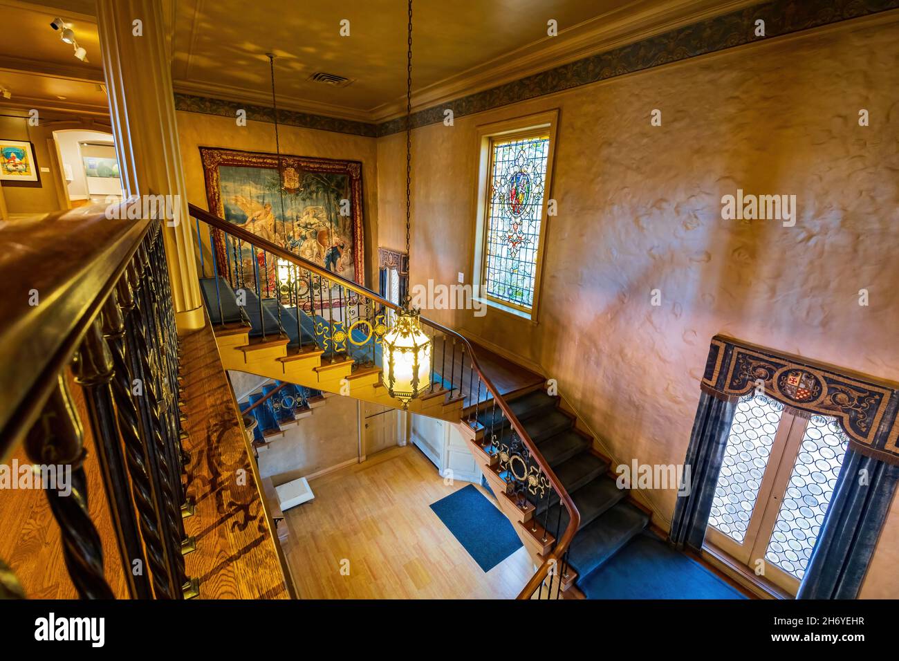 Tulsa, NOV 12 2021 -Interior view of the main building of Philbrook ...