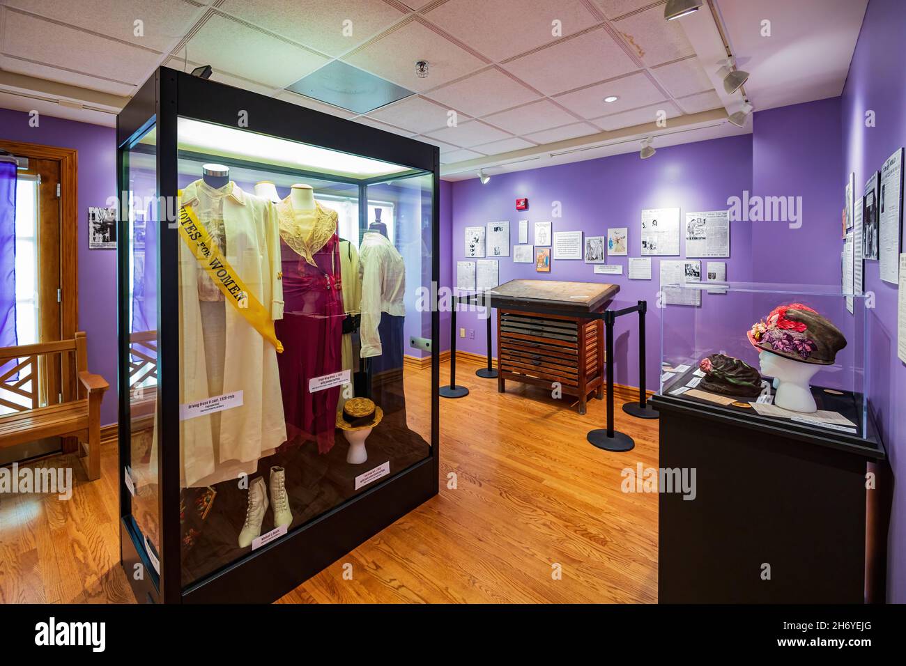 Tulsa, NOV 12 2021 - Interior view of the Tulsa Historical Society and ...