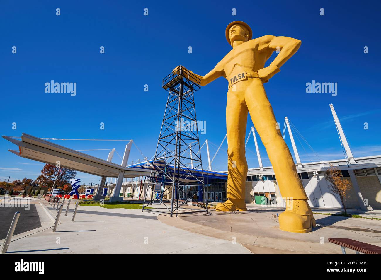 Tulsa, NOV 15 2021 - Sunny view of the Golden Driller Statue Stock ...