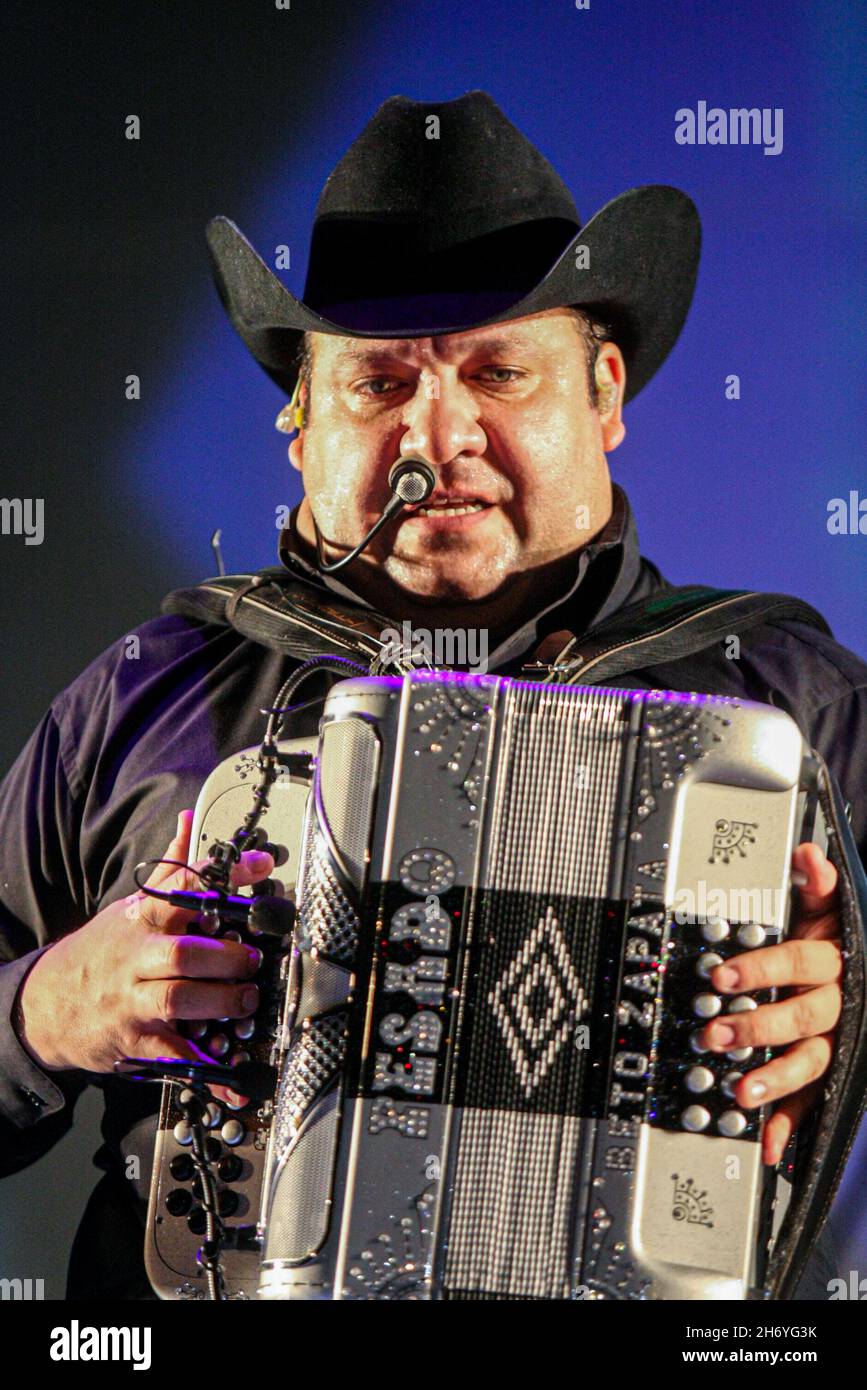 Grupo pesado where hi-res stock photography and images - Alamy
