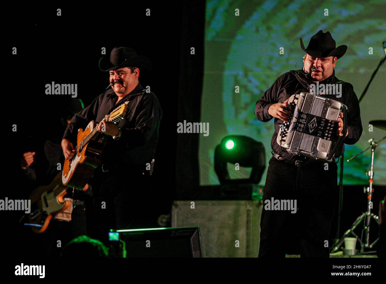 Musica nortena hi-res stock photography and images - Alamy