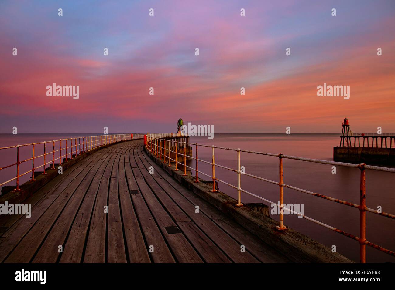Yorkshire dales lake sunrise hi-res stock photography and images - Alamy