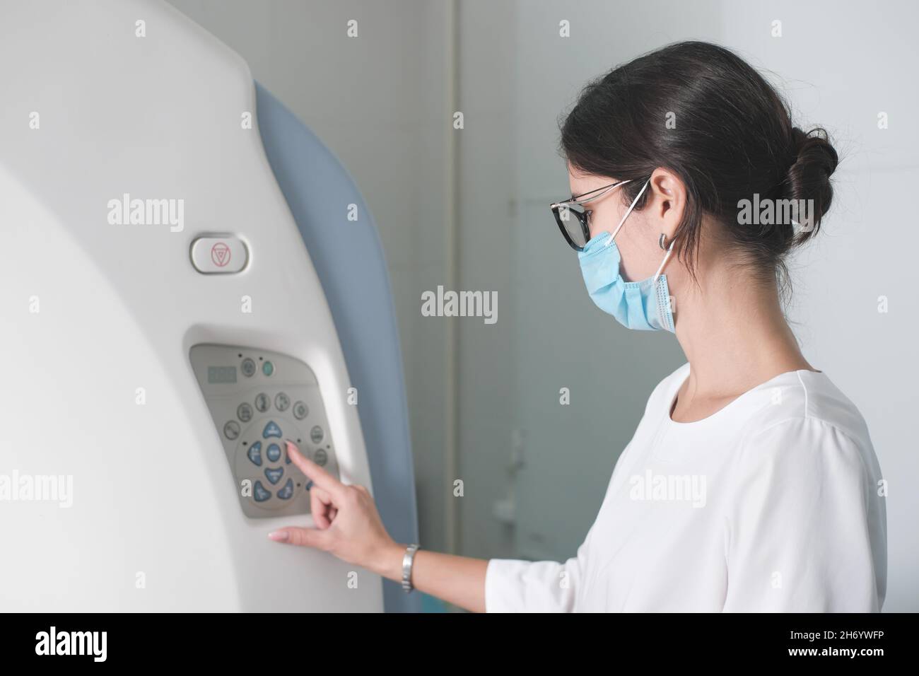 Woman lung ct scan hi-res stock photography and images - Alamy