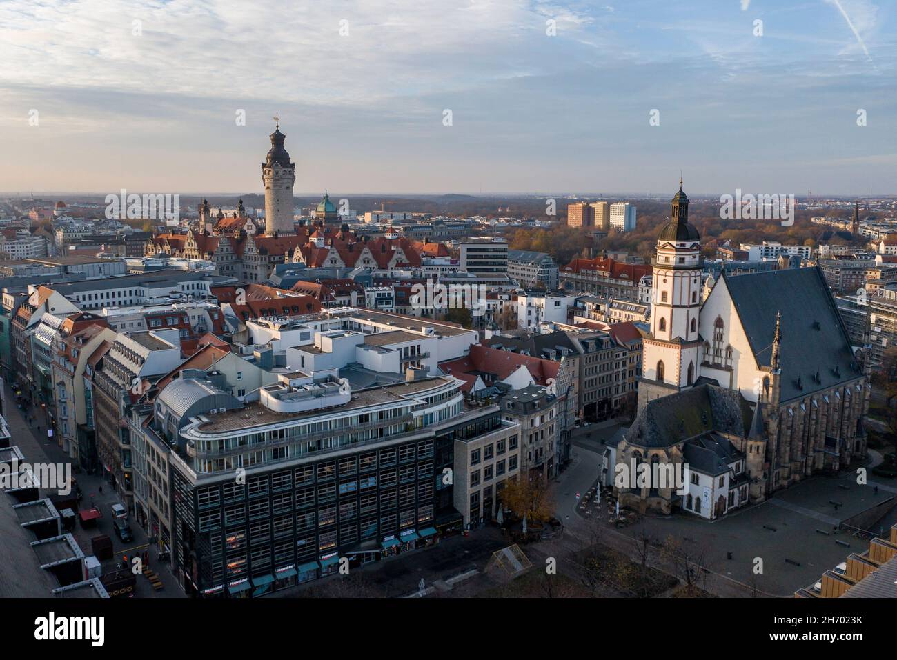 Leipzig, Germany. 18th Nov, 2021. The city centre with the New Town ...