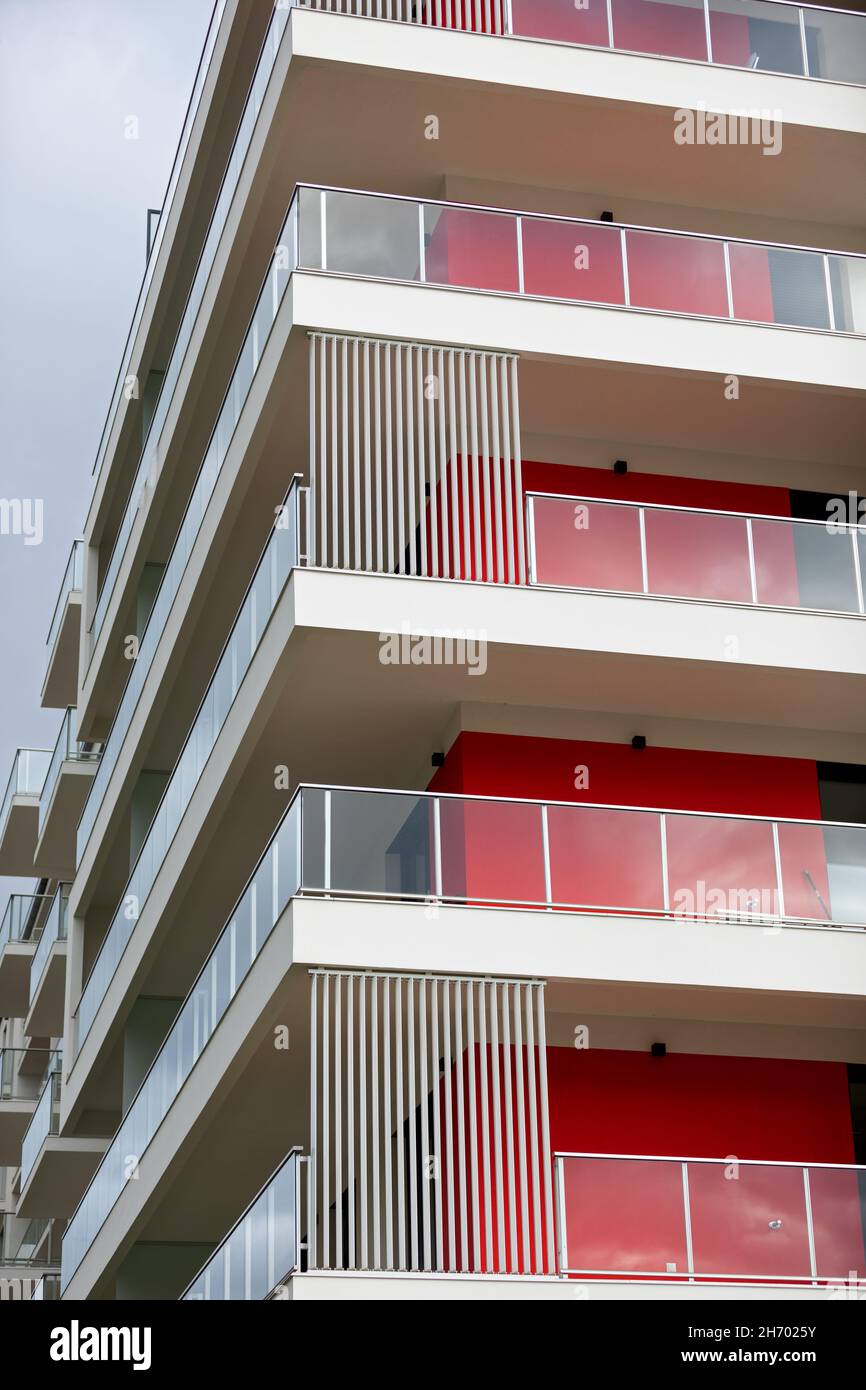 Romanian apartment block hi-res stock photography and images - Alamy
