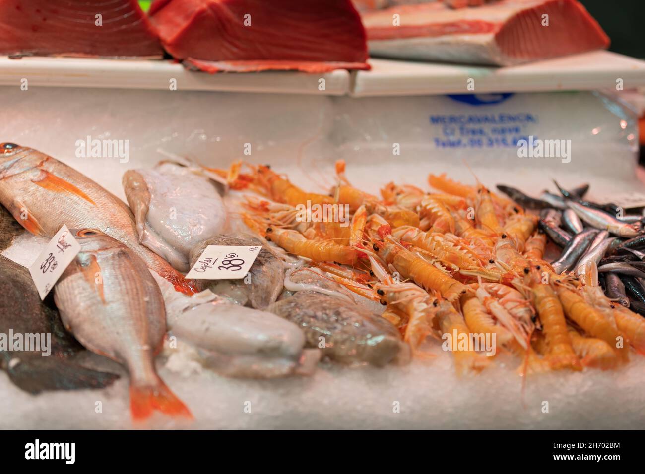 Seafood on ice at the fish market Stock Photo - Alamy