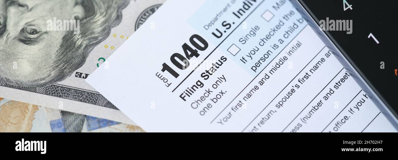 US federal income tax return form 1040 closeup Stock Photo - Alamy