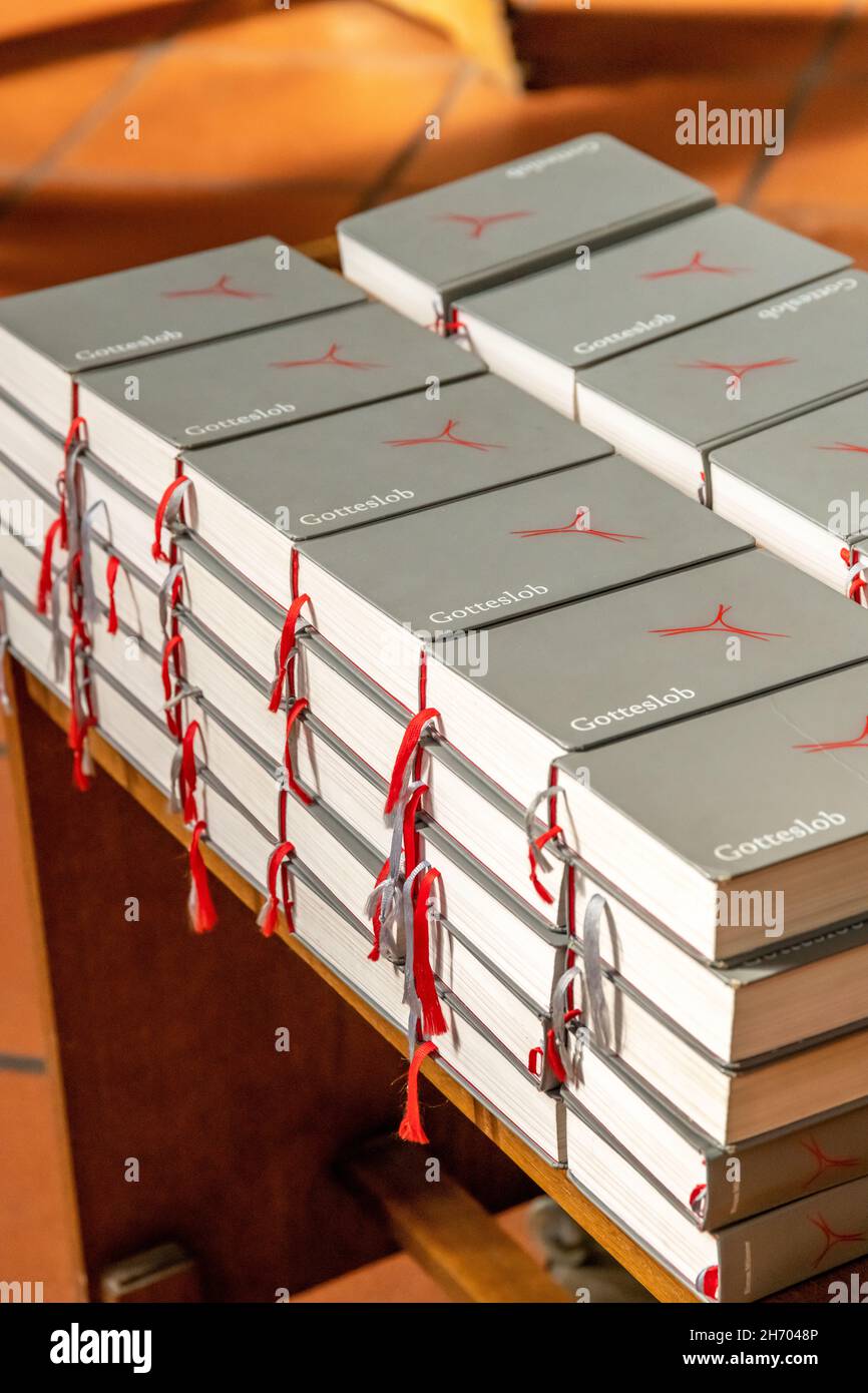 Christian hymn books hi-res stock photography and images - Alamy