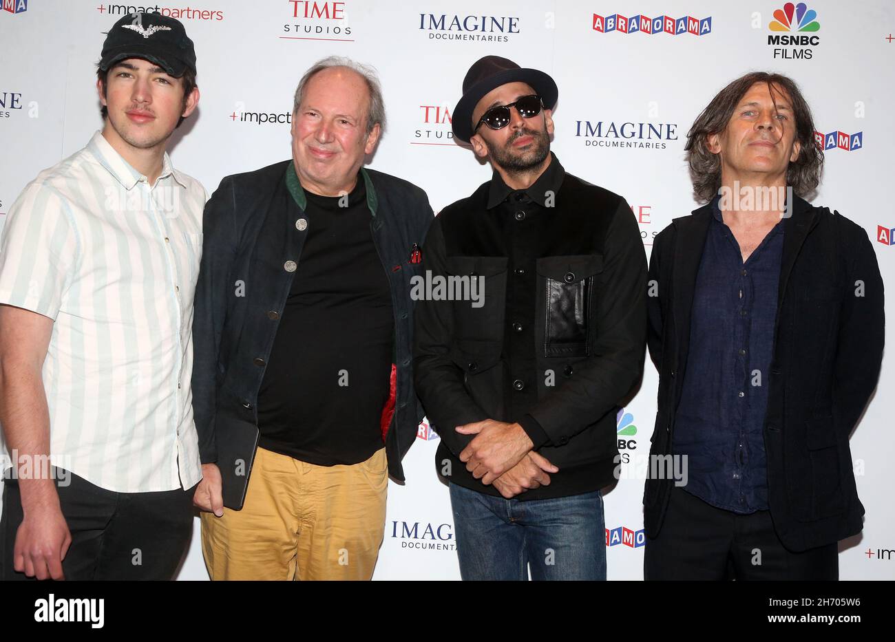 Los Angeles, Ca. 18th Nov, 2021. Hans Zimmer, JR, Guests, at Paper ...
