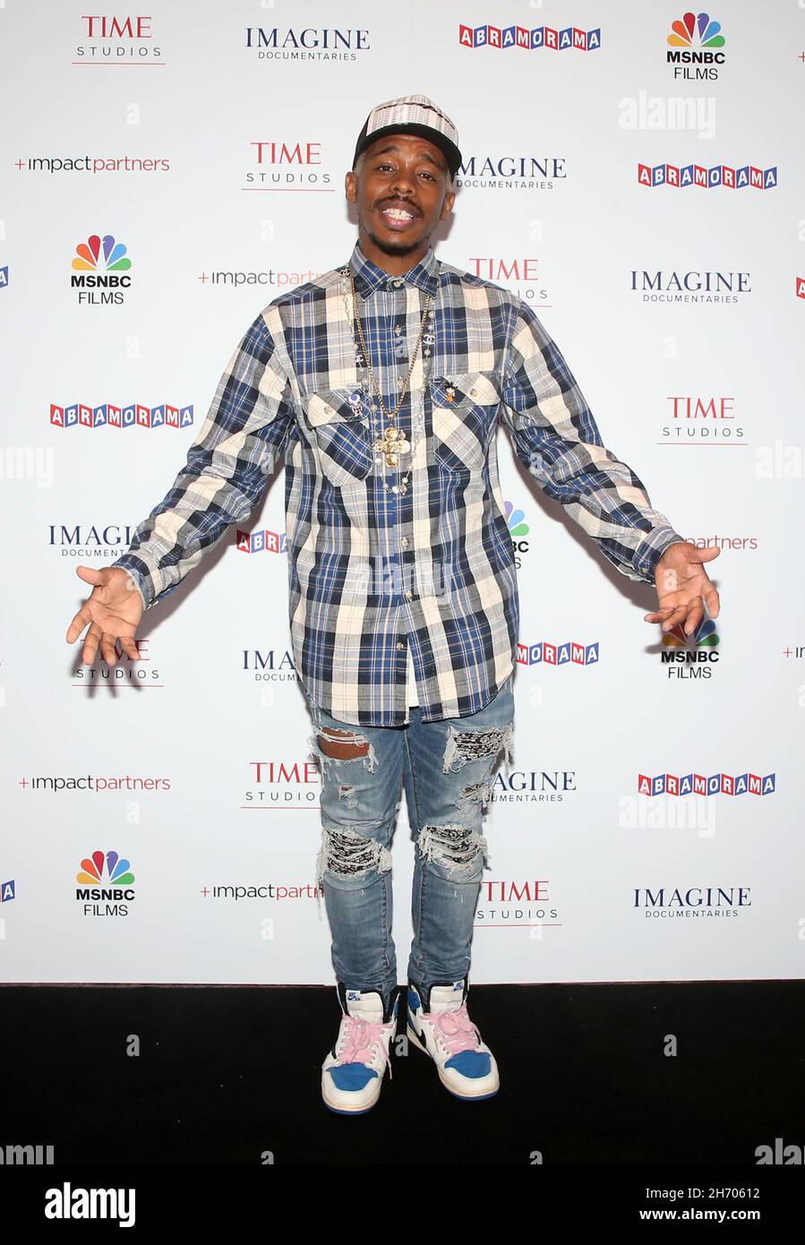 Los Angeles, Ca. 18th Nov, 2021. Lil Buck, at Paper & Glue/A JR Project ...