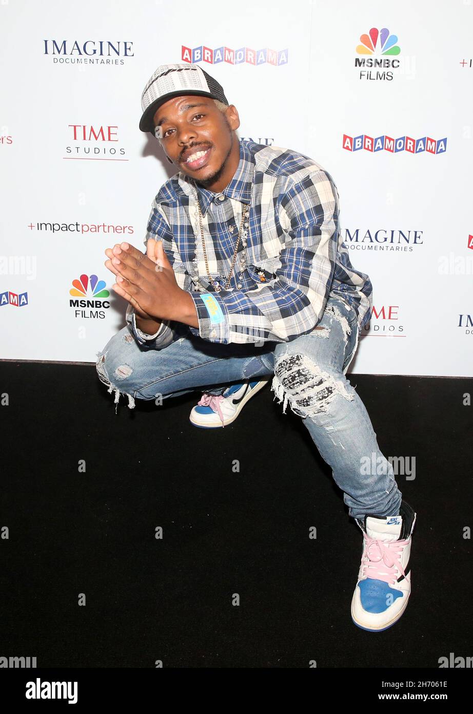 Los Angeles, Ca. 18th Nov, 2021. Lil Buck, at Paper & Glue/A JR Project ...