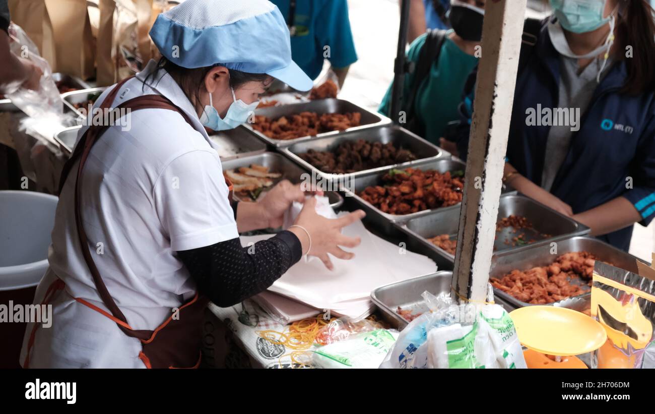 Patpong Morning Street Food Market Si Lom, Silom, Bang Rak, Bangkok ...