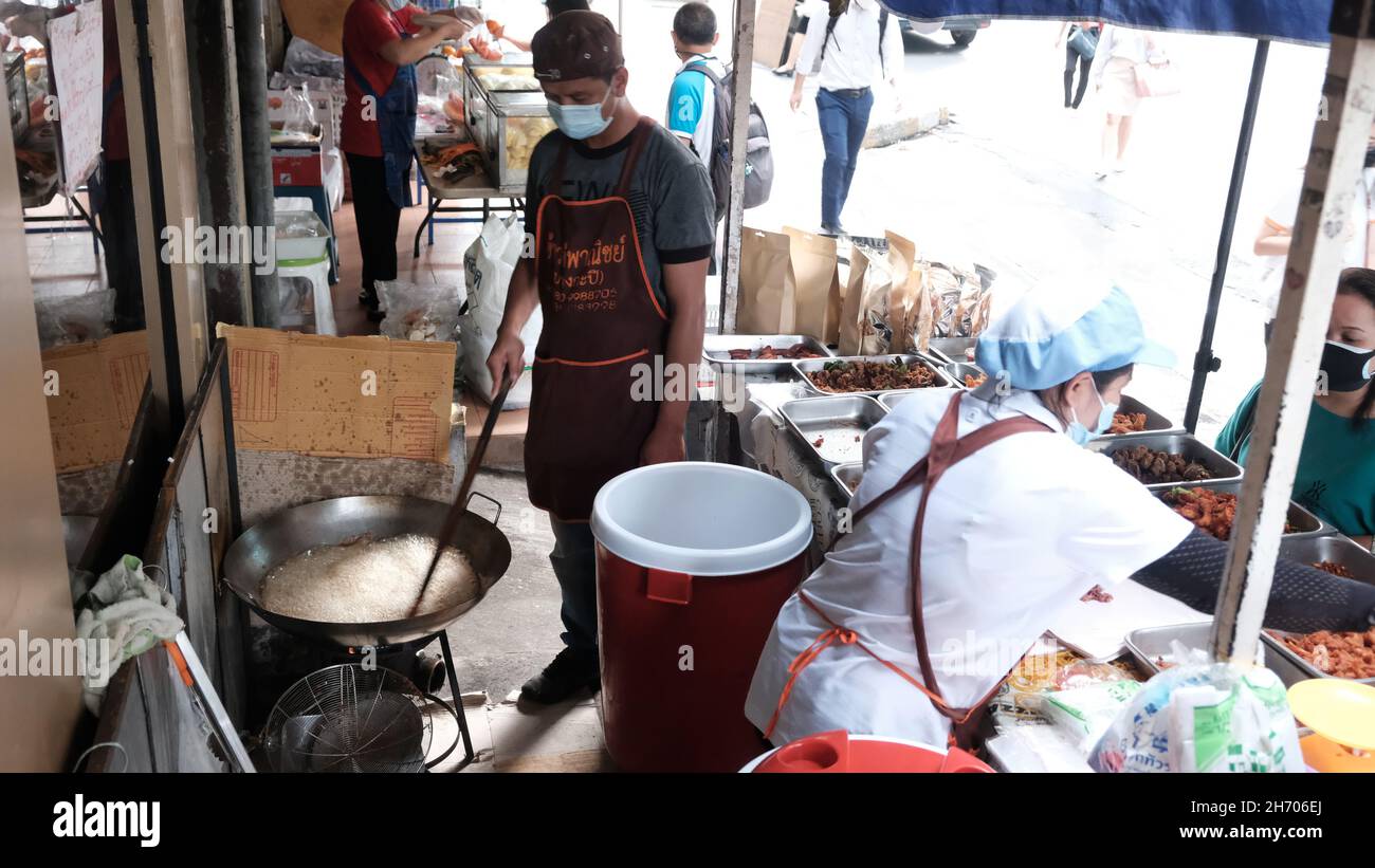 Patpong Morning Street Food Market Si Lom, Silom, Bang Rak, Bangkok ...