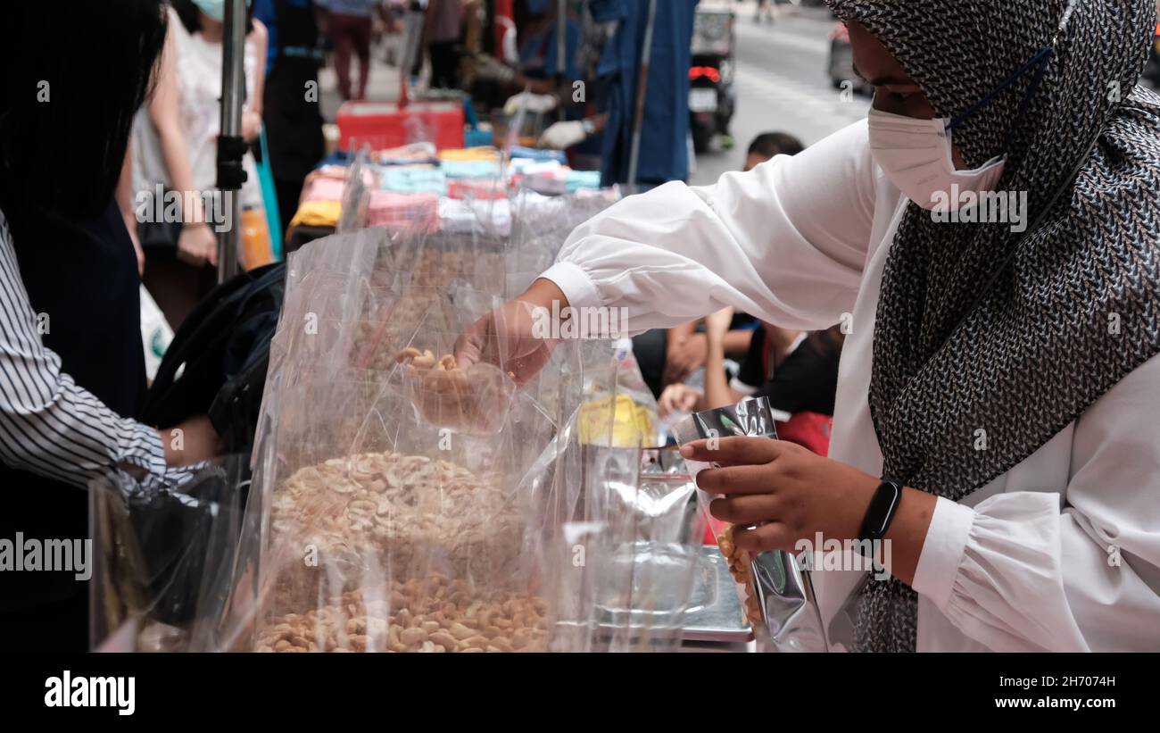 Patpong Morning Street Food Market Si Lom, Silom, Bang Rak, Bangkok ...