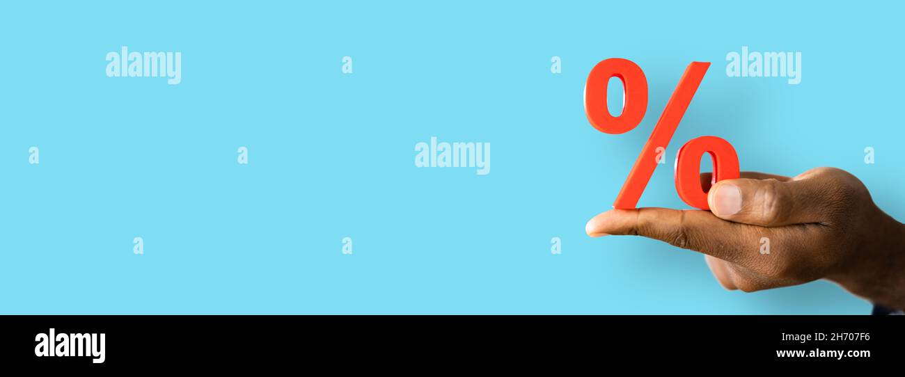 Discount Percentage Sign. Hand Showing Discount Percent Stock Photo - Alamy