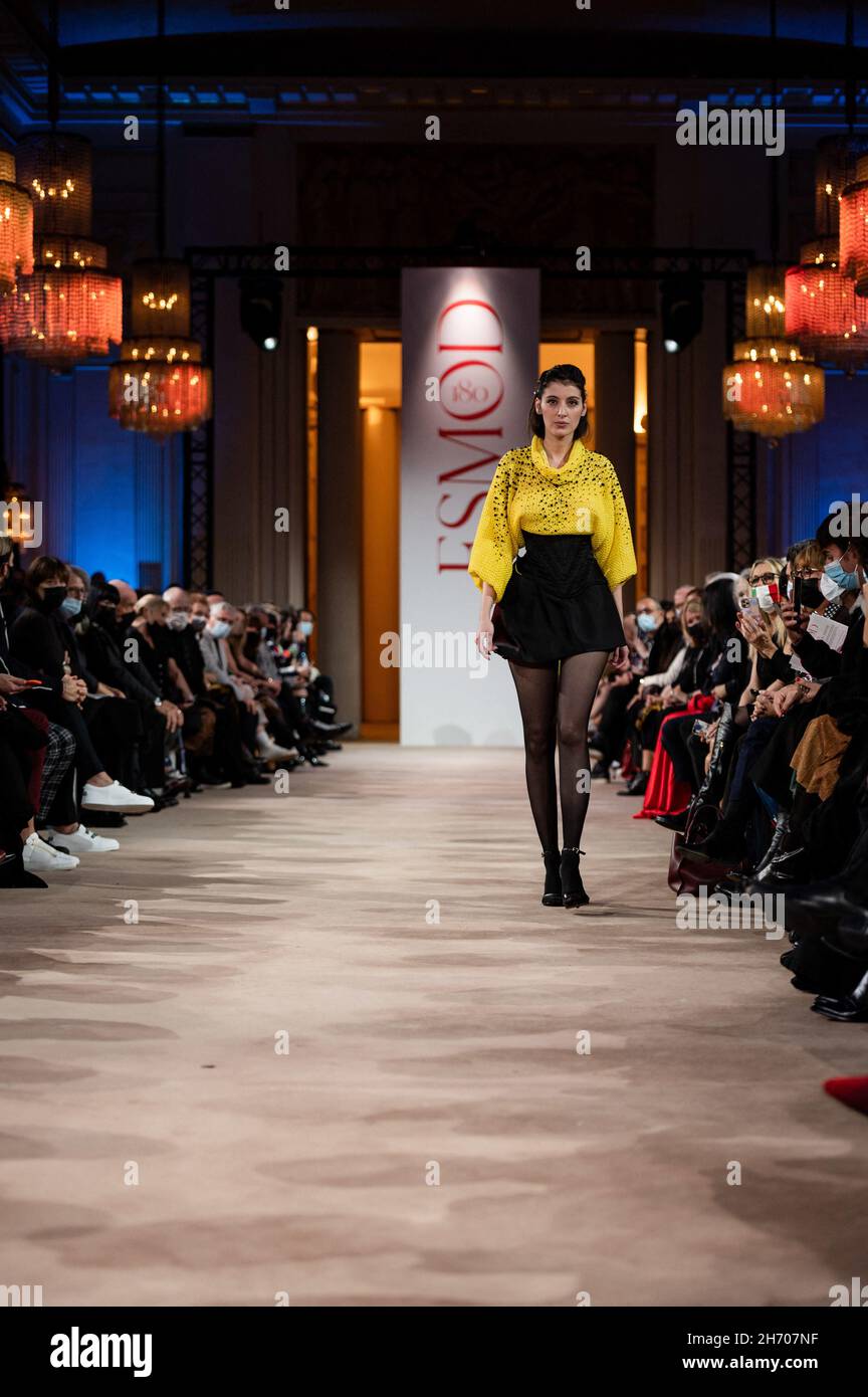 Paris, France. 18th Nov, 2021. Models display outfits designed by the ...