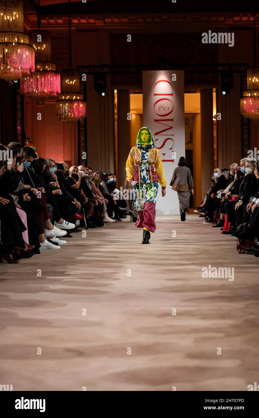 Paris, France. 18th Nov, 2021. Models display outfits designed by the ...