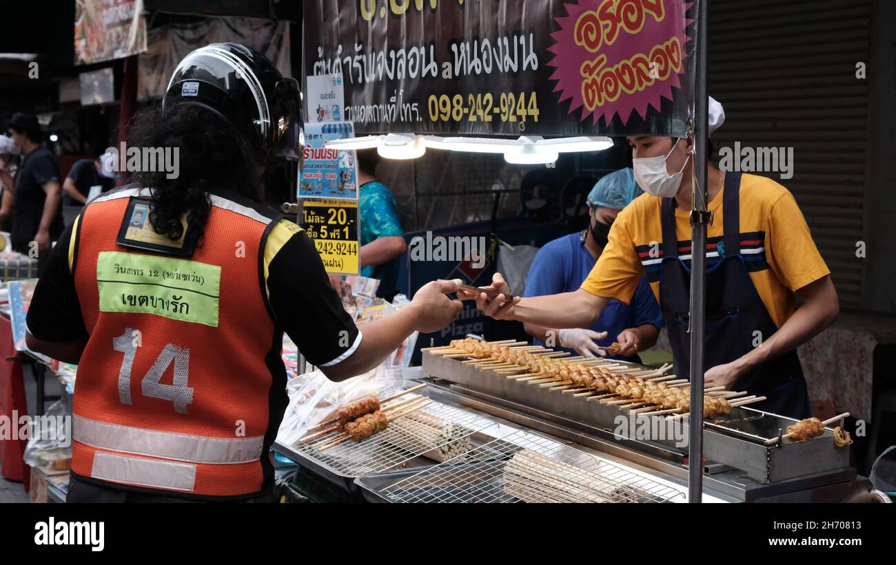 Patpong morning street food market hi-res stock photography and images ...