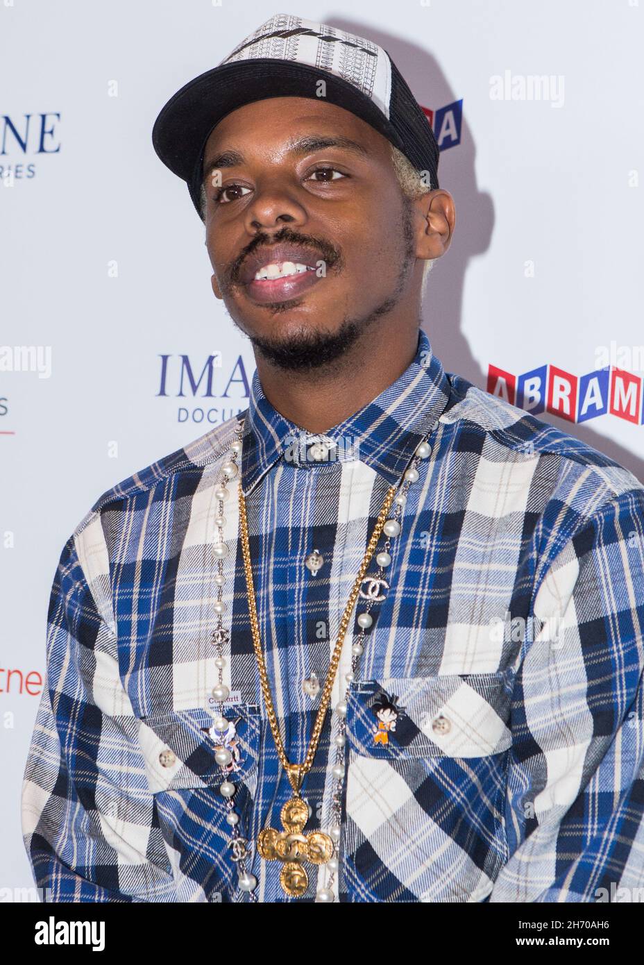 LOS ANGELES, CALIFORNIA, USA - NOVEMBER 18: Dancer Lil Buck arrives at ...