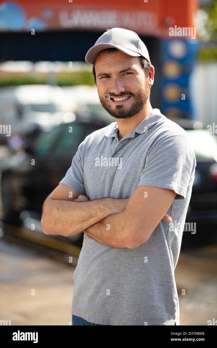 Man 20s smiling cutout hi-res stock photography and images - Alamy